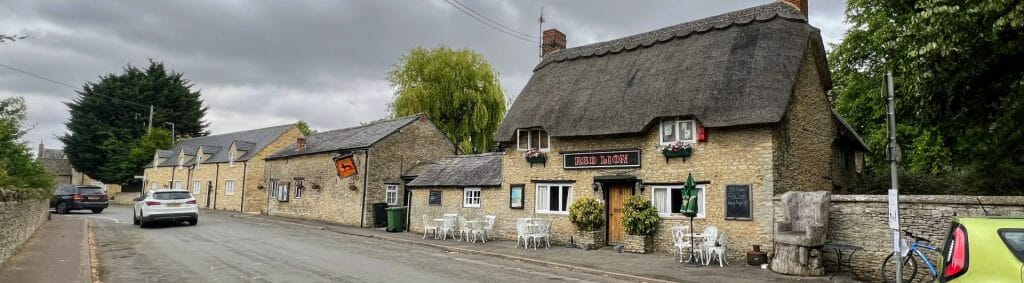 STRATTON AUDLEY – THE RED LION – PUB ON 0.14 ACRE SITE FOR SALE – Drake ...